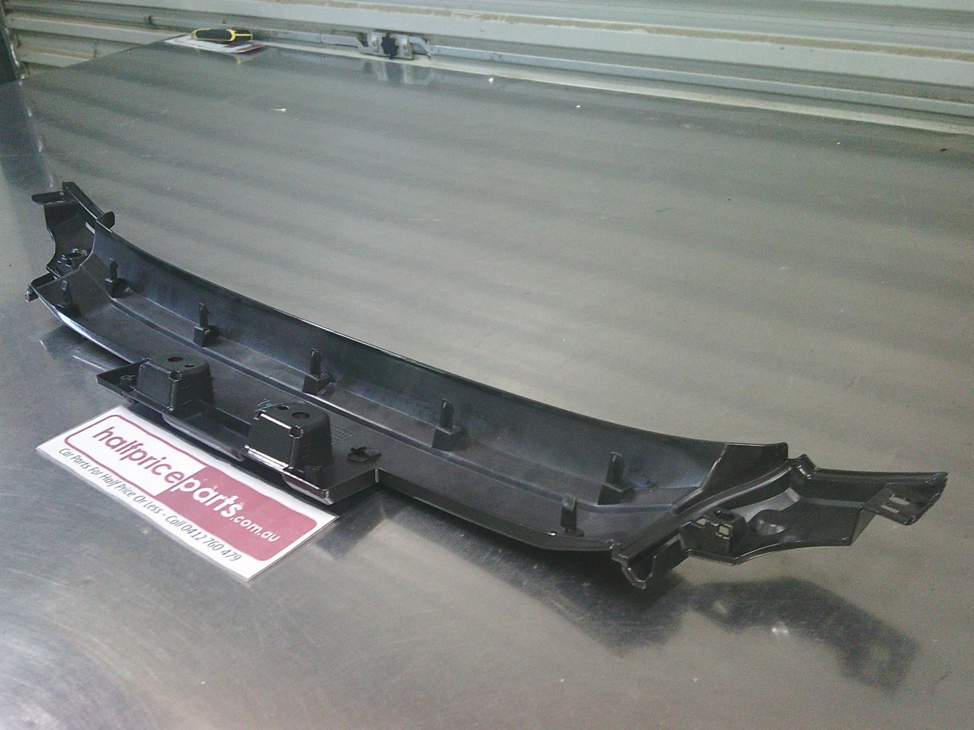 Mitsubishi Pajero Genuine Front License Plate Support Bar Trim (Factor ...