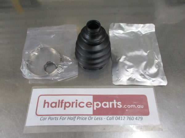Holden Trax Genuine Right Hand Front Outer CV Boot Drive Shaft New Par ...