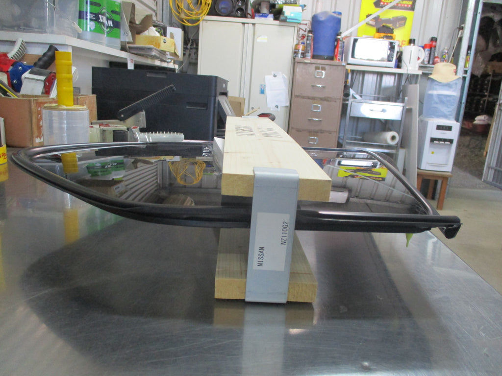 Nissan Xtrail T31 Genuine Right Hand Rear Quarter Glass Assembly New P ...