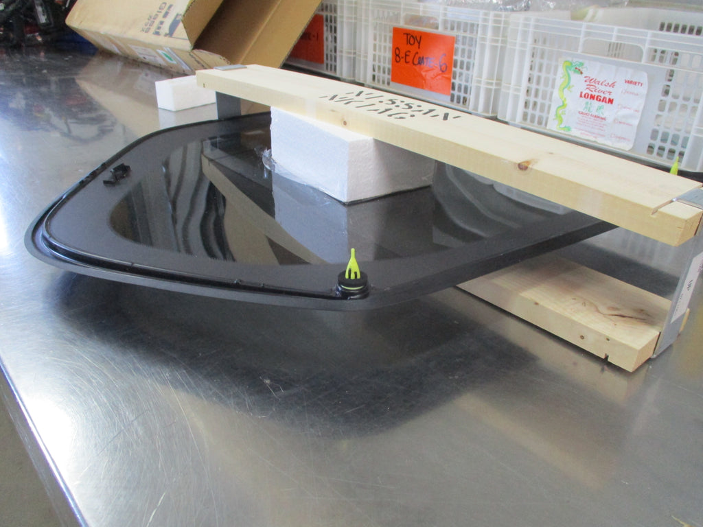 Nissan Xtrail T31 Genuine Right Hand Rear Quarter Glass Assembly New P ...