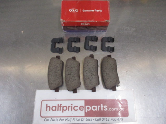 Kia Stinger Genuine Rear Disc Brake Pad Set New Part – Half Price Parts ...