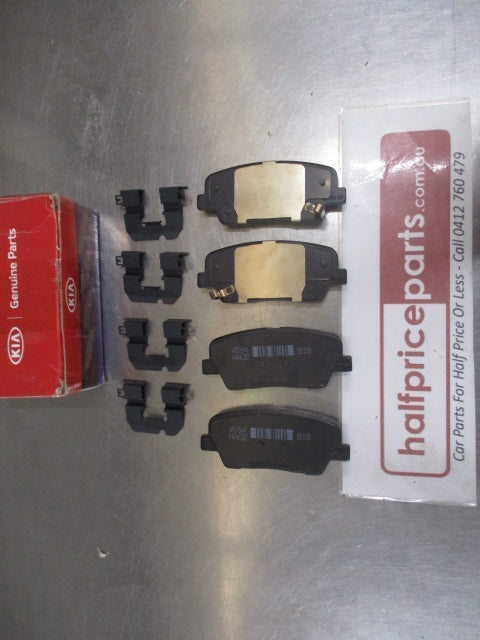 Kia Stinger Genuine Rear Disc Brake Pad Set New Part – Half Price Parts ...