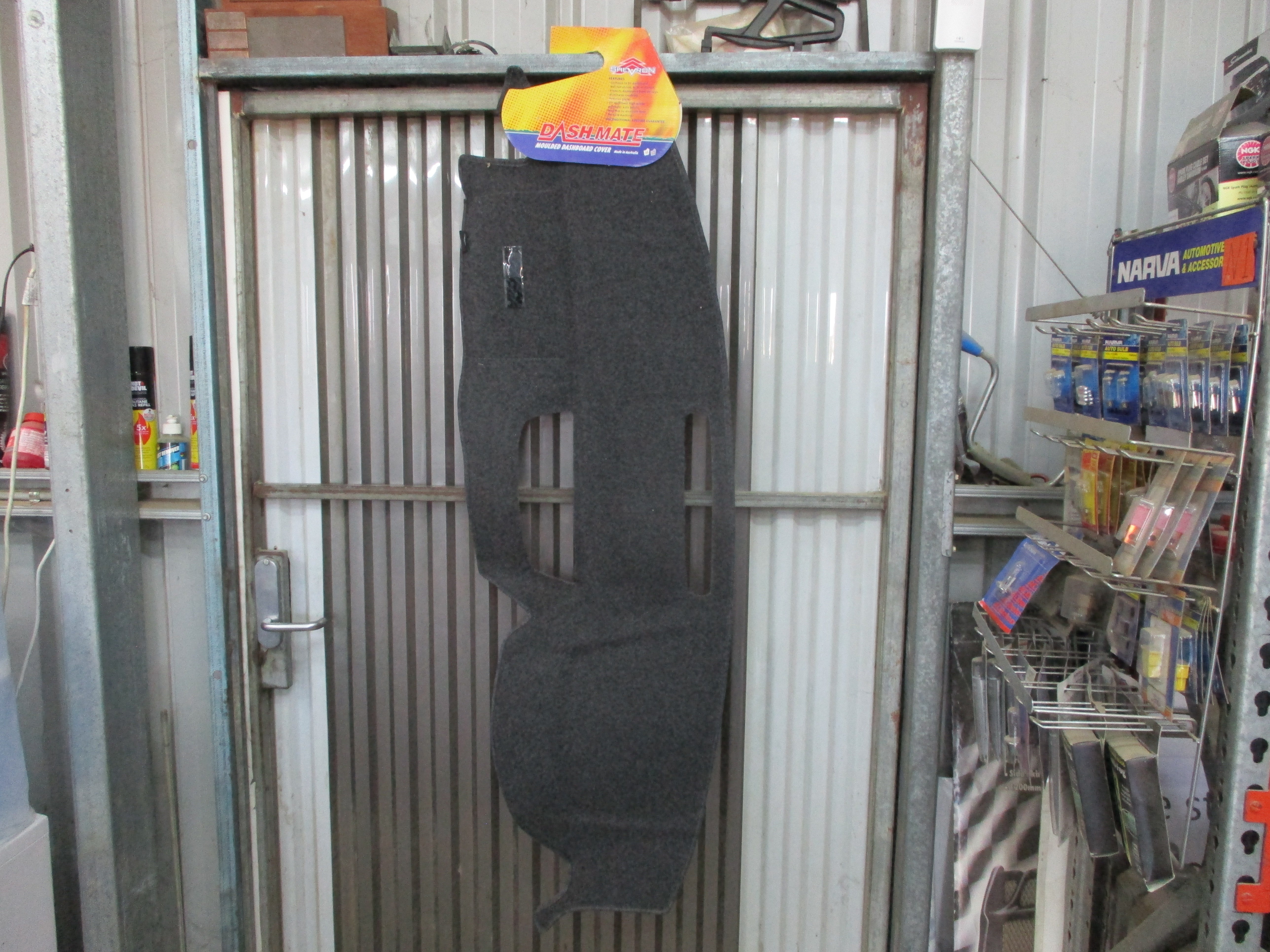 Shevron Mazda CX9 TC Coal Dash Mat New Part – Half Price Parts - Car ...