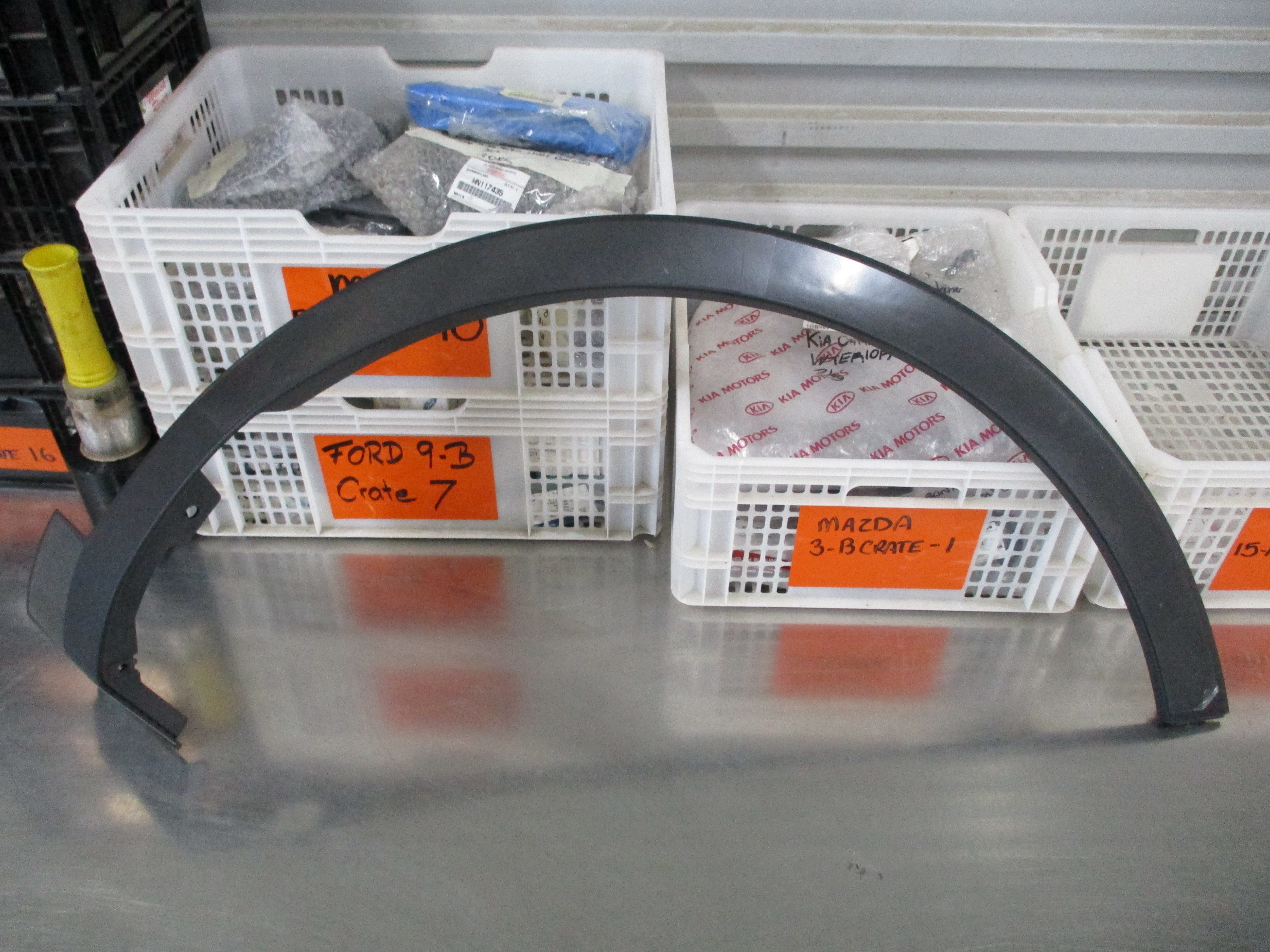 Kia Sorento Genuine Drivers Front Wheel Moulding New – Half Price Parts ...