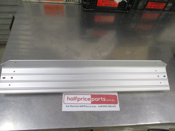Mitsubishi Triton ML/MN Genuine Rear Bumper Centre Step Plate New Part ...