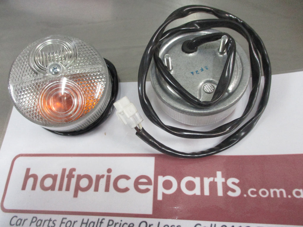 Nissan Navara D40M/R51 Pathfinder Genuine Bull Bar Park Light Indicato ...