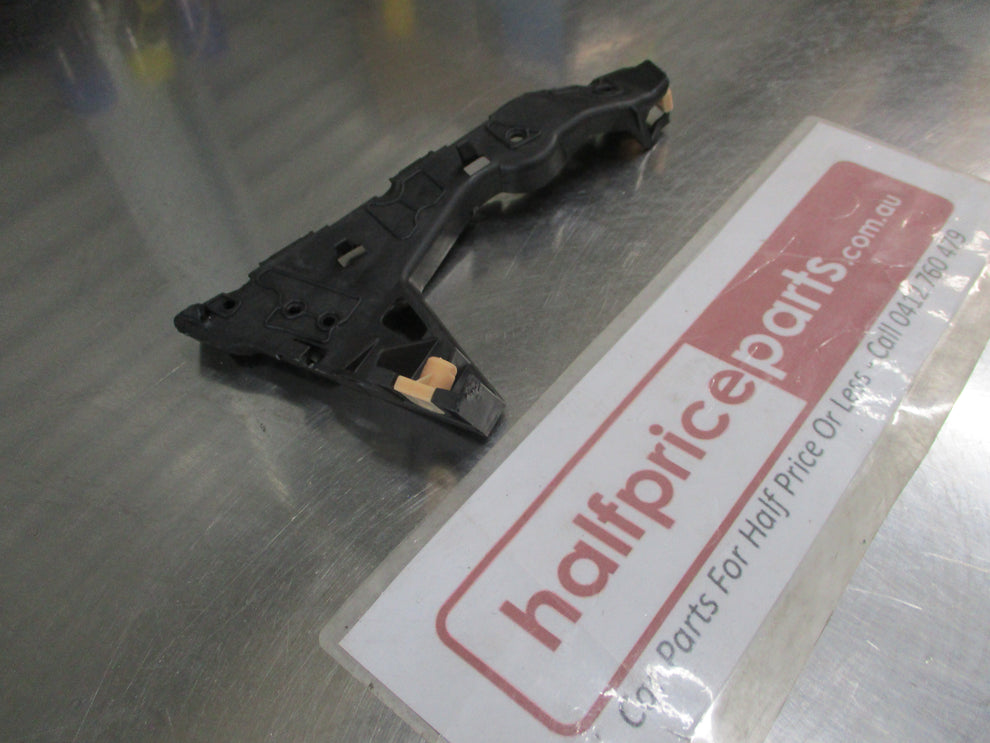 Holden Astra-H Genuine Right Hand Front Bumper Fascia Bracket New Part ...