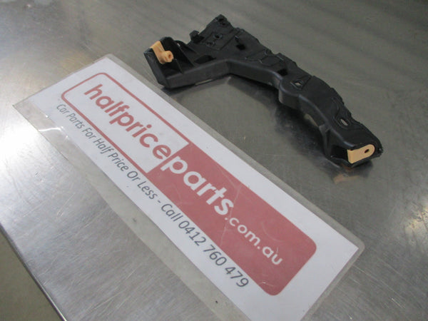 Holden Astra-H Genuine Right Hand Front Bumper Fascia Bracket New Part ...
