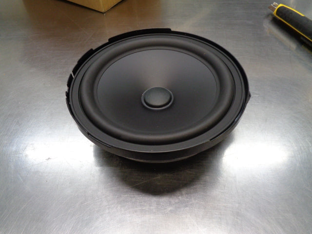 Mercedes Benz B250E Genuine Front Door Speaker New Part – Half Price ...