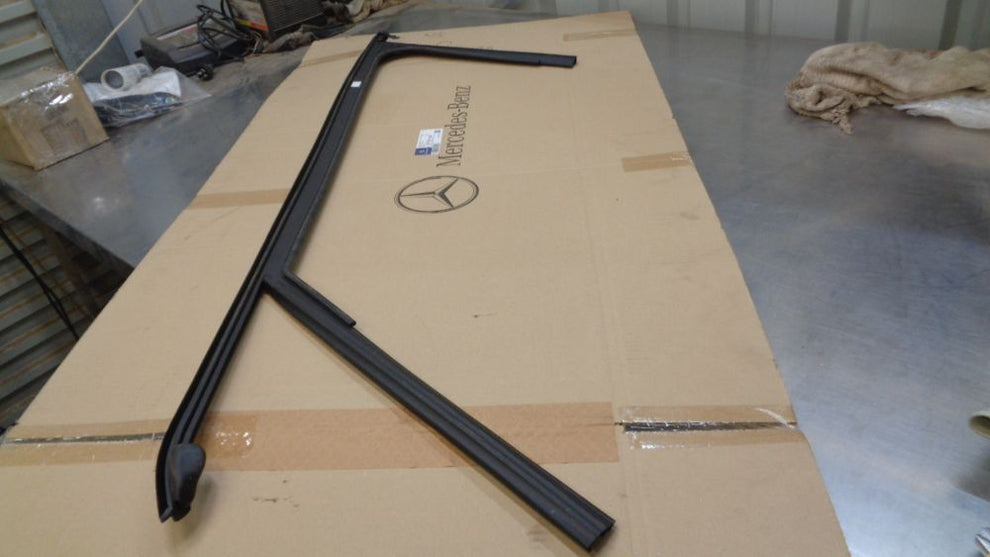 Mercedes Benz A-Class W176 Genuine Right Hand Front Window Guide Rail ...
