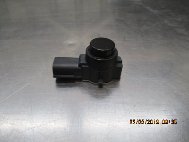 Holden VF Commodore Genuine Front Parking Sensor New Part – Half Price ...