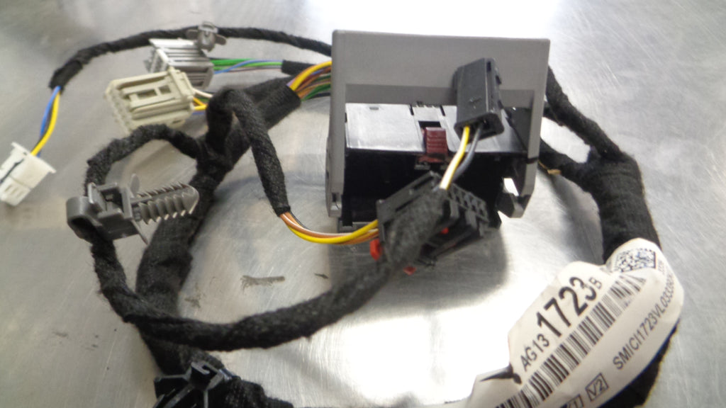 Holden VF Commodore Genuine Front Door Wiring Harness New Part – Half ...