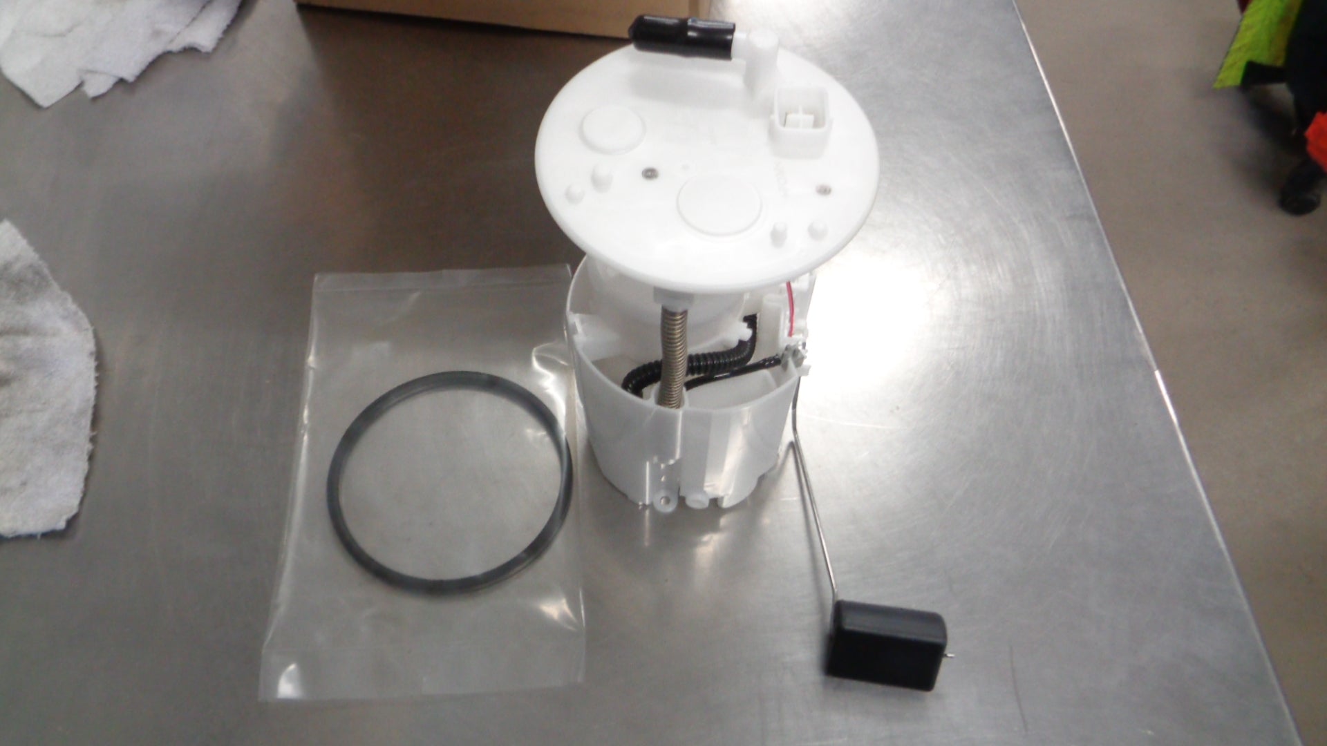 Suzuki Swift Genuine Fuel Pump ASM New Part – Half Price Parts - Car ...