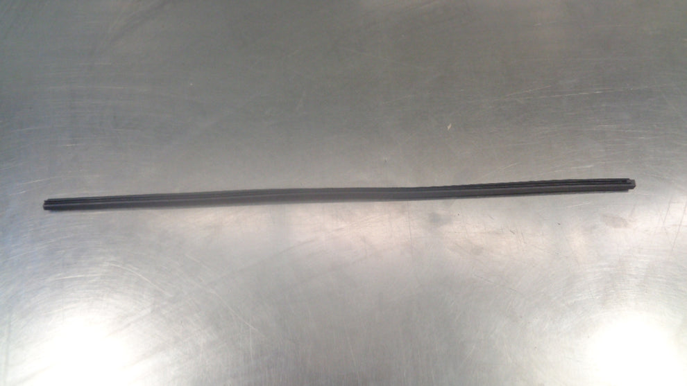 Mercedes Benz Vito Genuine Rear Windshield Wiper New Part – Half Price ...