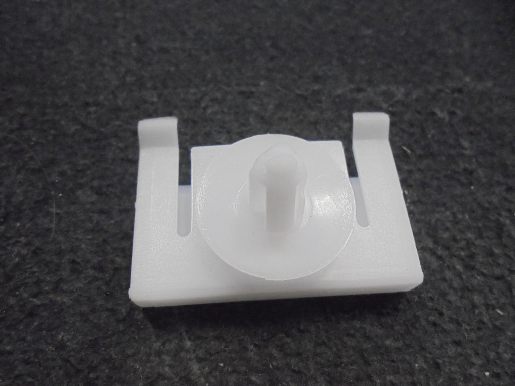 Holden VE-VF Commodore Genuine Rocker Panel Side Skirt Molding Clip Ne ...