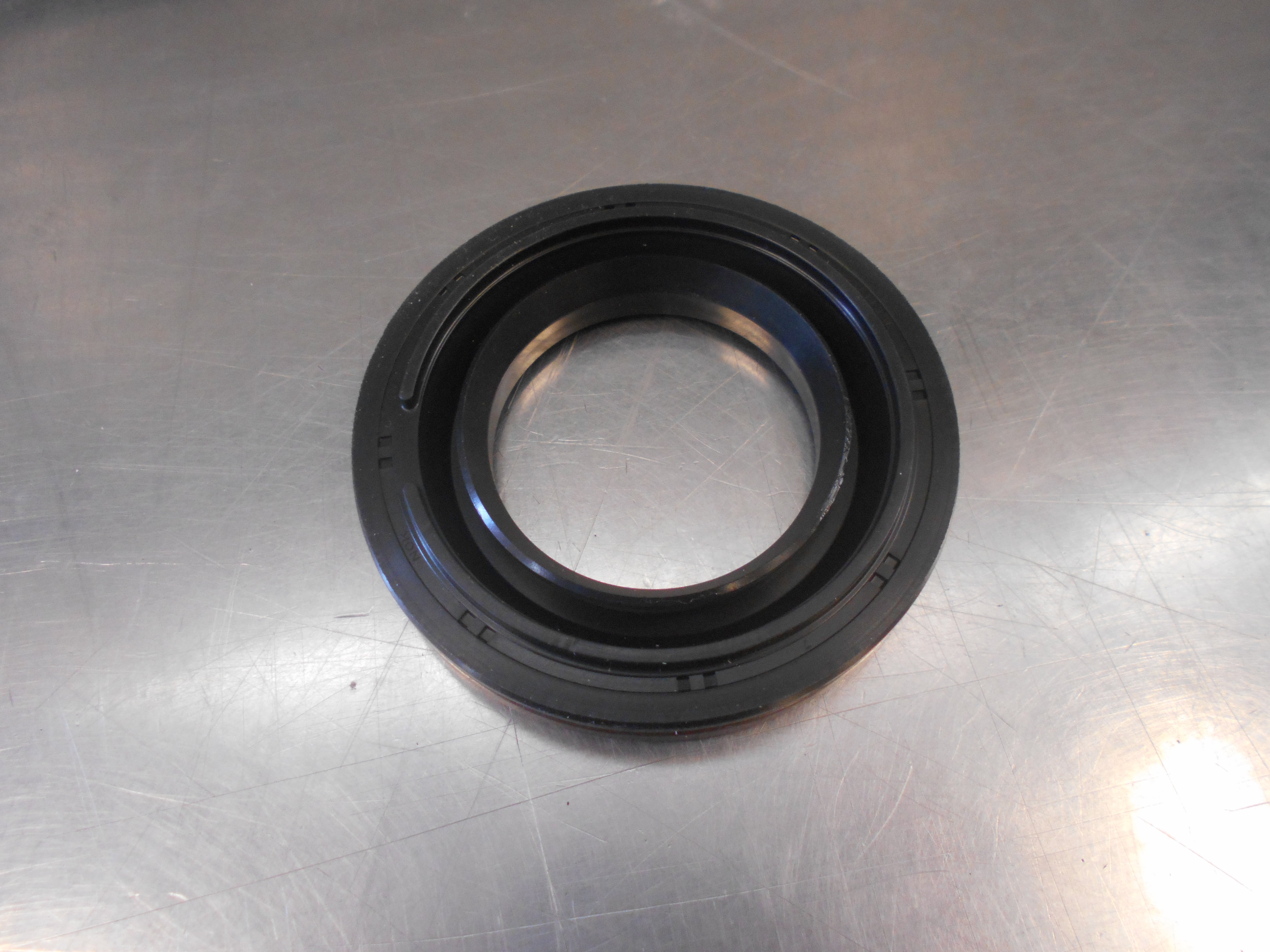Nissan Pathfinder Genuine Transfer Case Output Shaft Oil Seal New Part ...