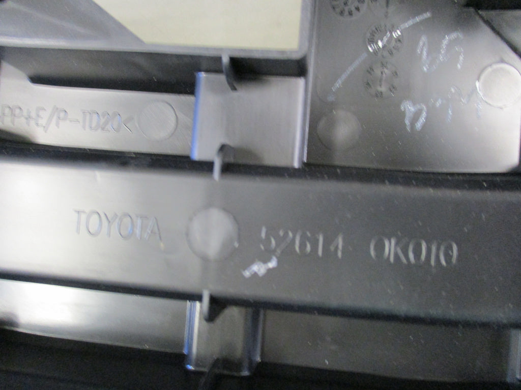 TOYOTA HILUX Genuine NO.2 Front Bumper Energy Absorber New Part – Half ...