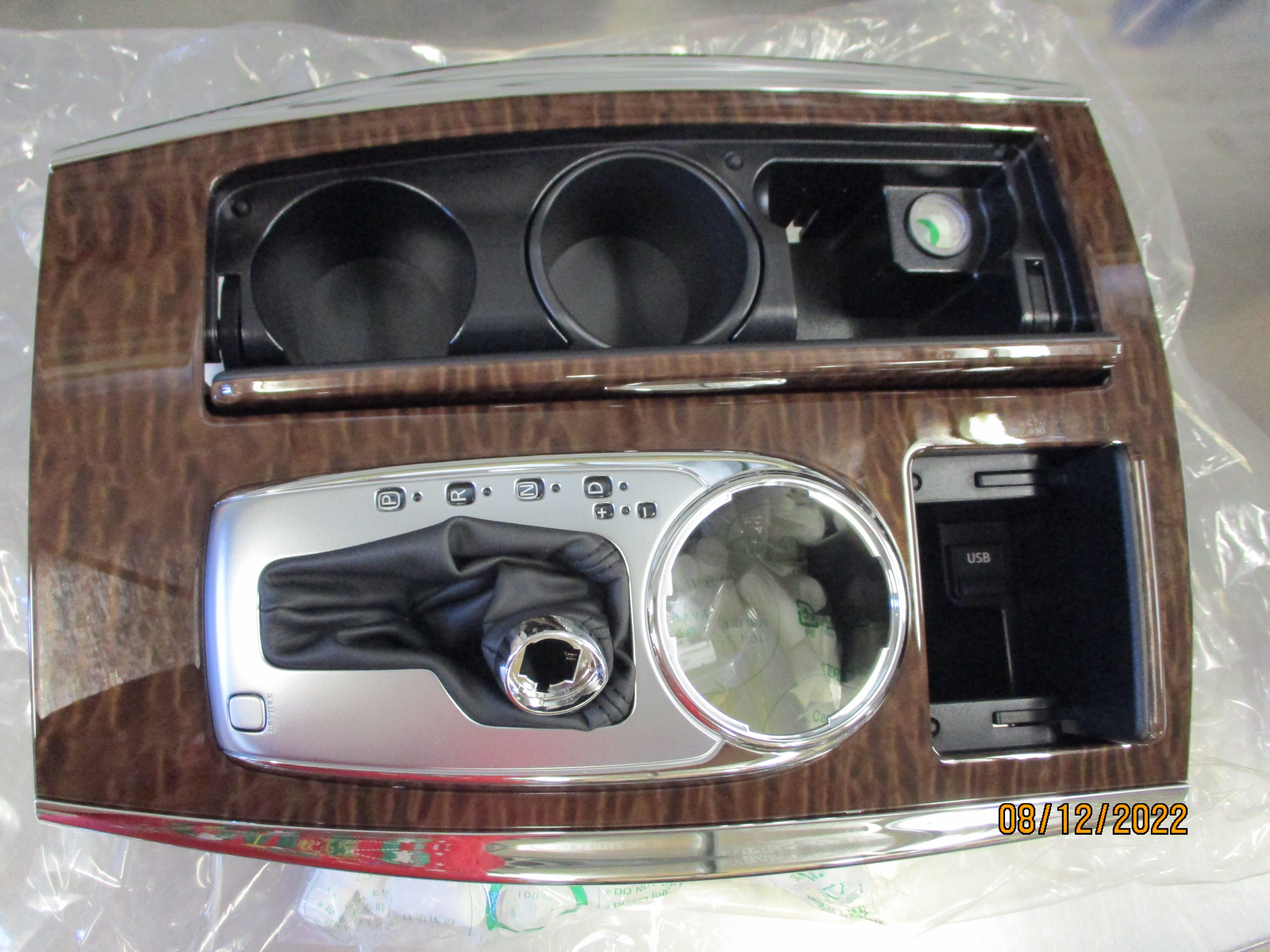 Nissan Y62 Patrol Genuine Automatic Shift Lever Finisher New Part ...