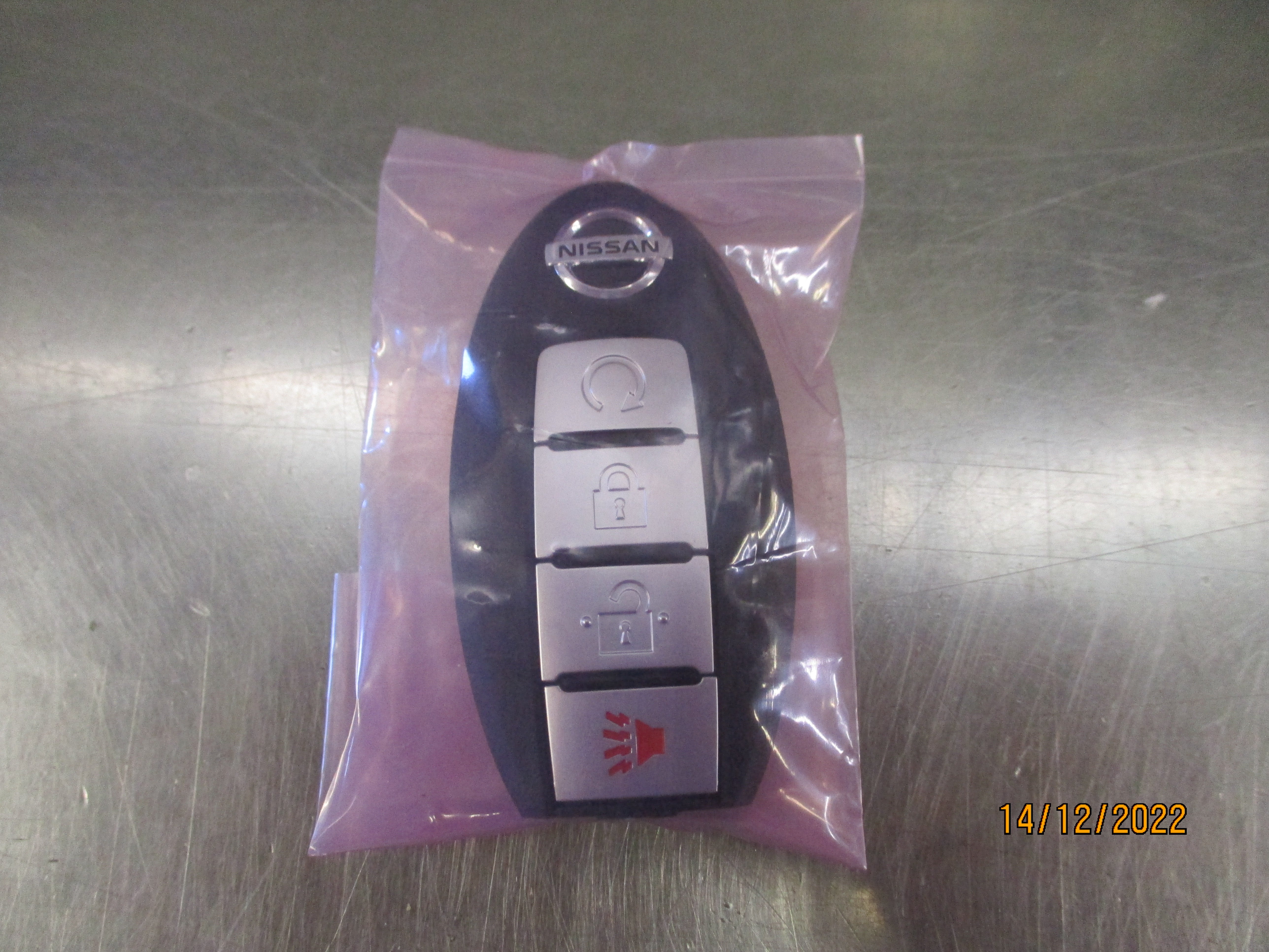 Nissan Y62 Patrol Genuine Smart Keyless 3 Button Key Fob New Part ...