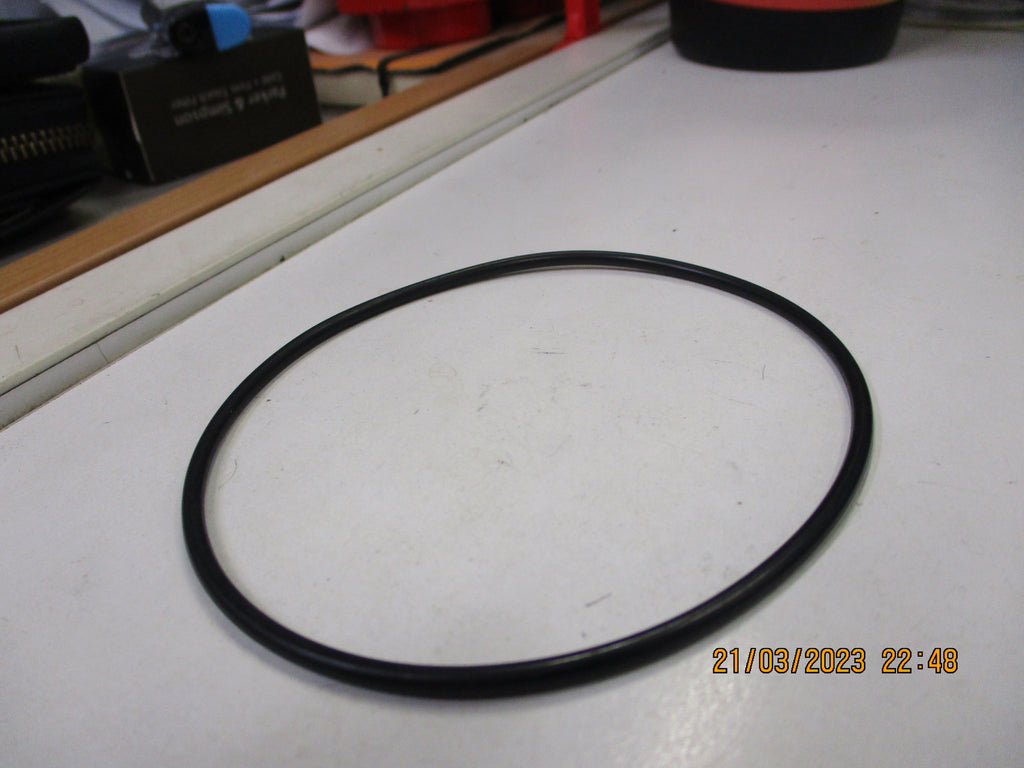 Toyota Hilux/Fortuner Genuine Front Wheel Bearing Seal New Part – Half ...