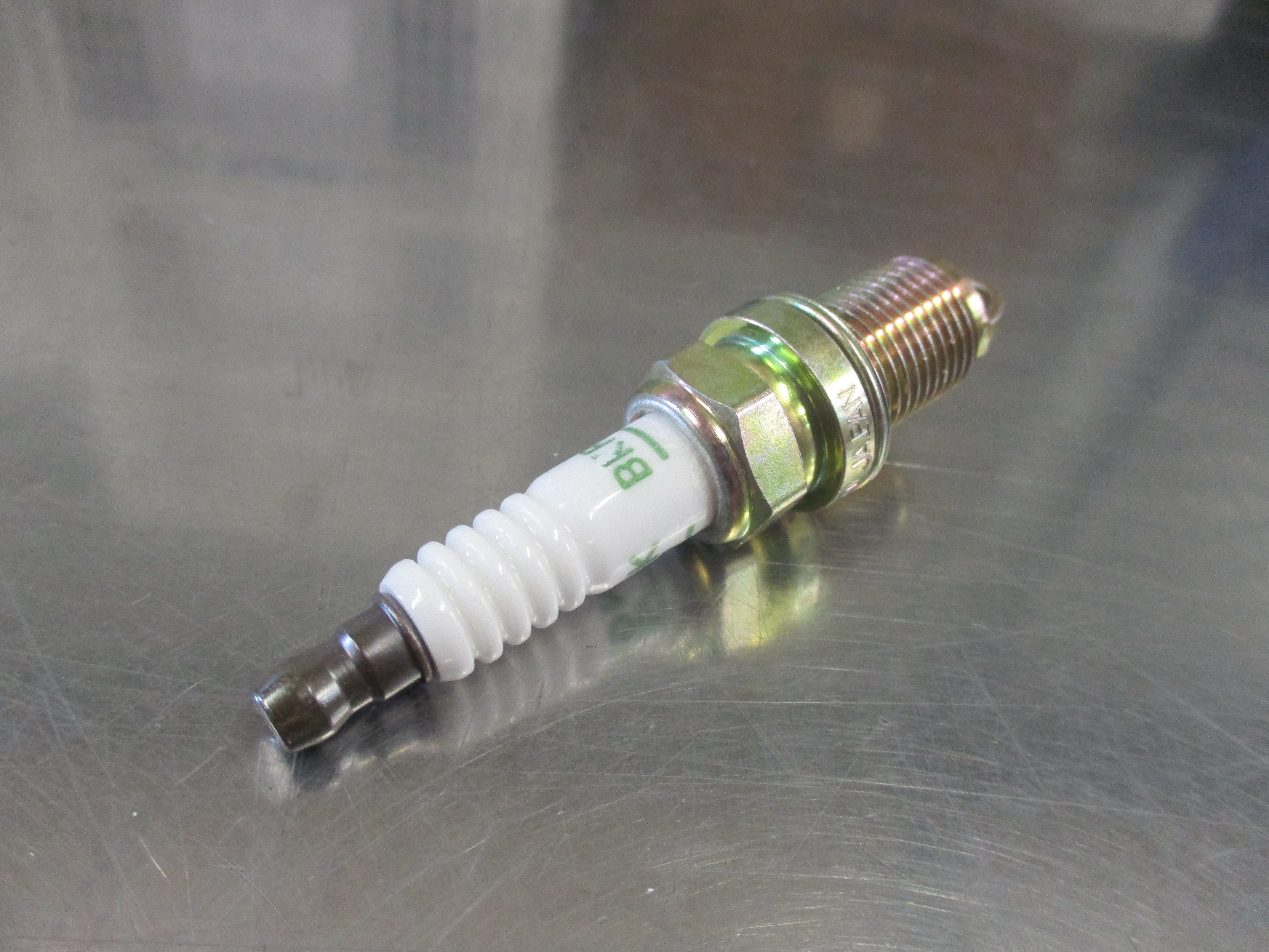 Nissan D21 Navara/Pathfinder/Quest Genuine Spark Plug New Part – Half ...