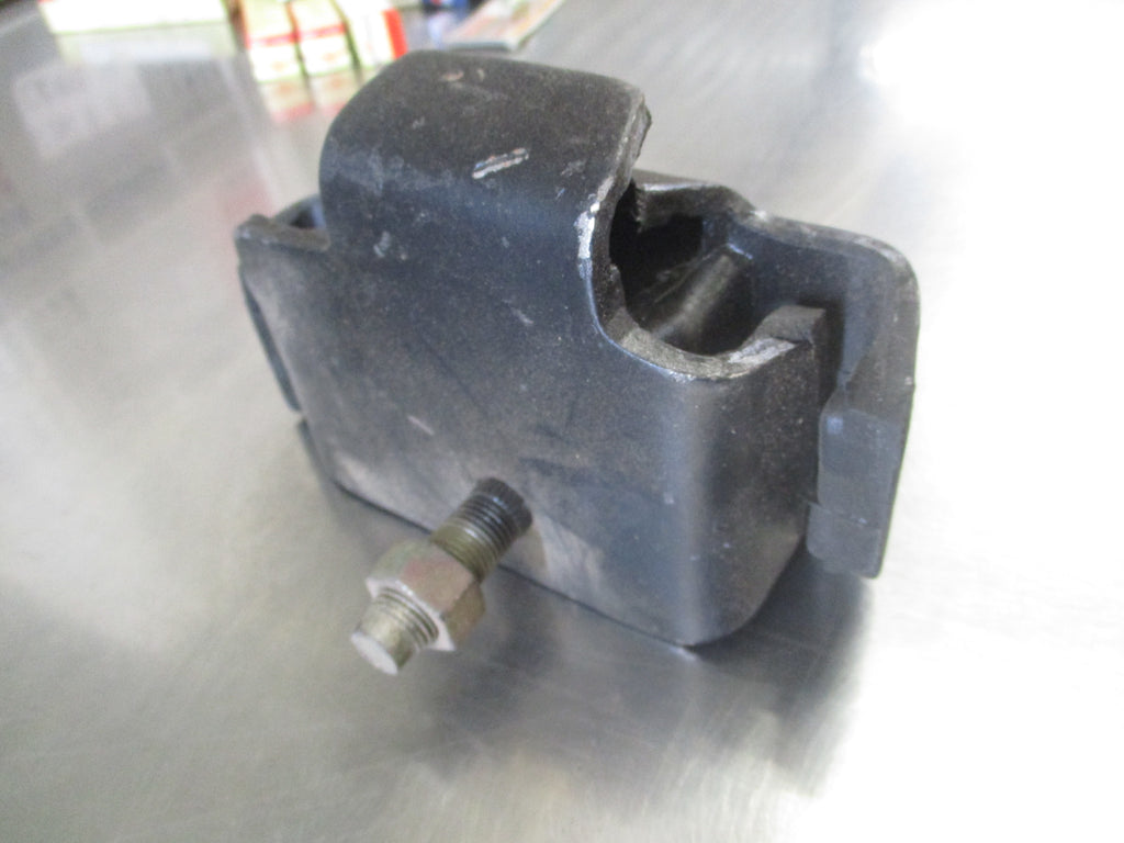 Drivetech Front Engine Mount Suits Toyota Landcruiser New Part – Half ...